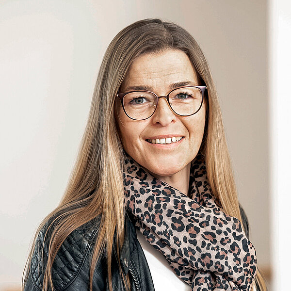 Kontakt mit dem Erasmus-Alberus-Haus aufnehmen